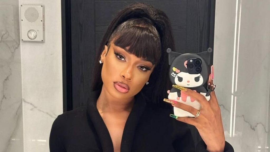 Megan Thee Stallion's Julian Mendez swimsuit is all cutouts for "Love ...