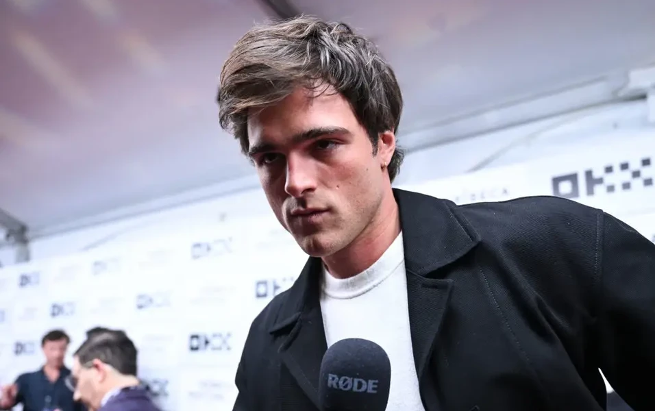 Ex-Bond casting chief rules out Turner and Elordi for 007
