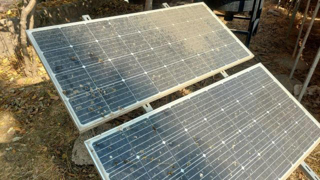 Dirty solar panels? Homeowner says one cleaning pushed output from 2.46 ...