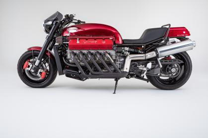 La moto de 500 CV con motor de 10 cilindros en V de un Dodge Viper, a ...
