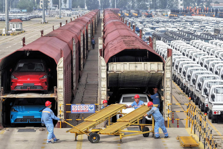 China's factory activity expands in June with boost from tech exports