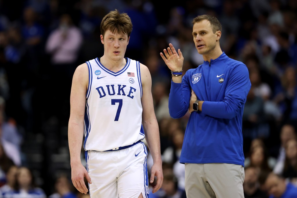 Kon Knueppel's 6-foot-10 brother Kager Knueppel commits to Duke, Jon ...