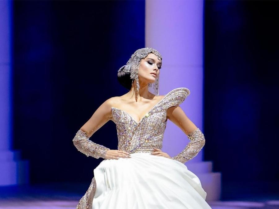 Bea Millan-Windorksi walks the runway for bridal couture show