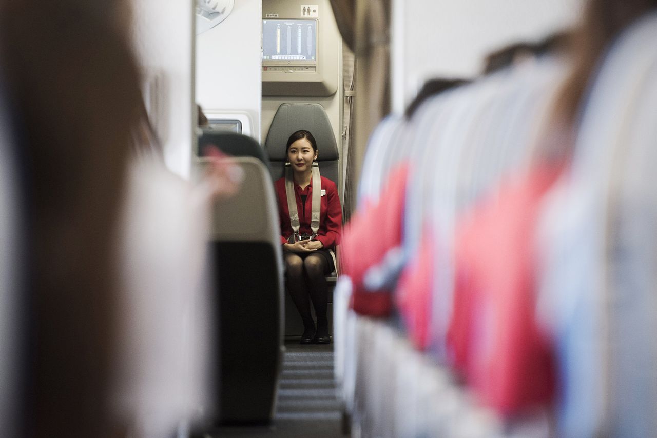 Most travelers ignore this simple safety step during takeoff and ...