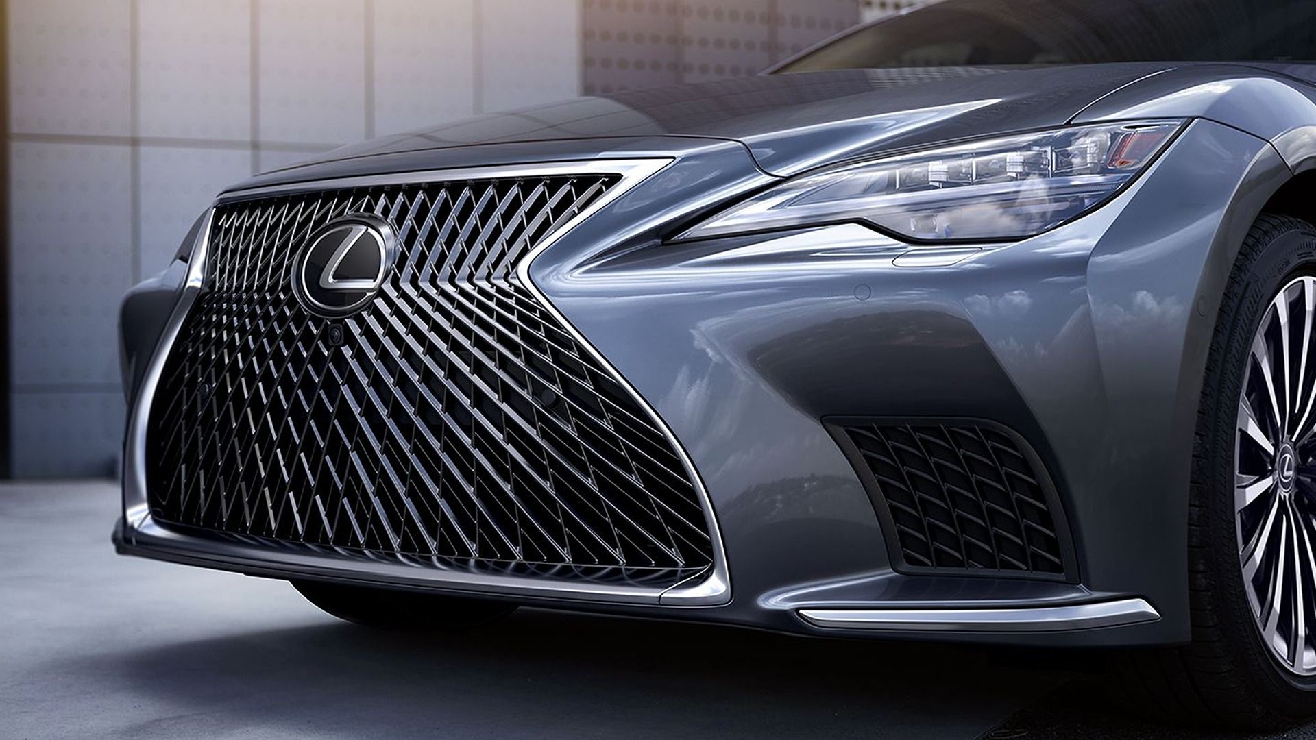 Lexus LS 500h: The discontinued hybrid worth buying used