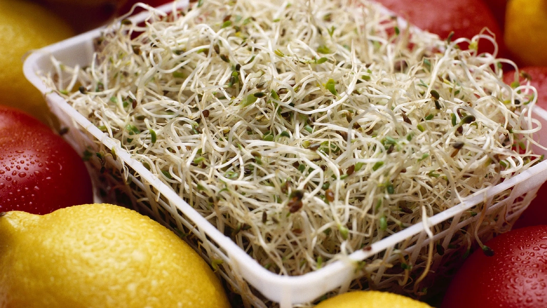 10 restaurant foods with hidden health risks