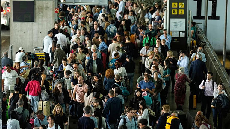 Does tourism drive up housing costs in Spain? Study puts impact at € ...