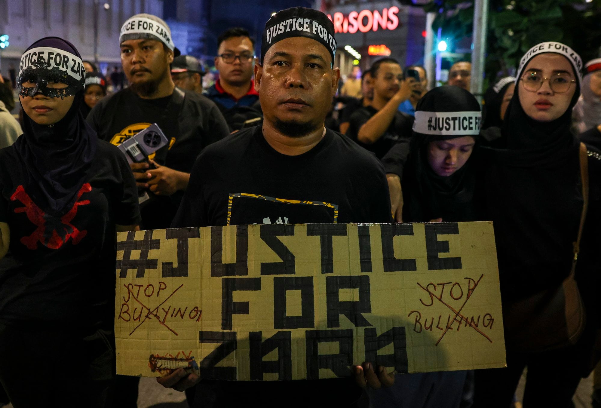 Malaysia enlists military veterans to boot bullies out of schools: 'you ...