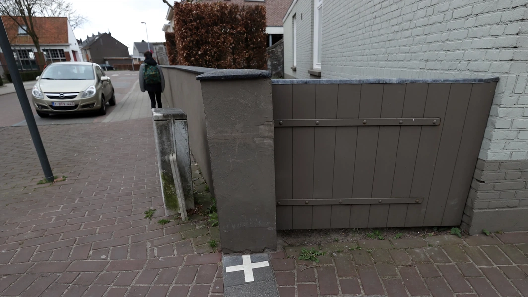 14 unusual borders and geographic oddities