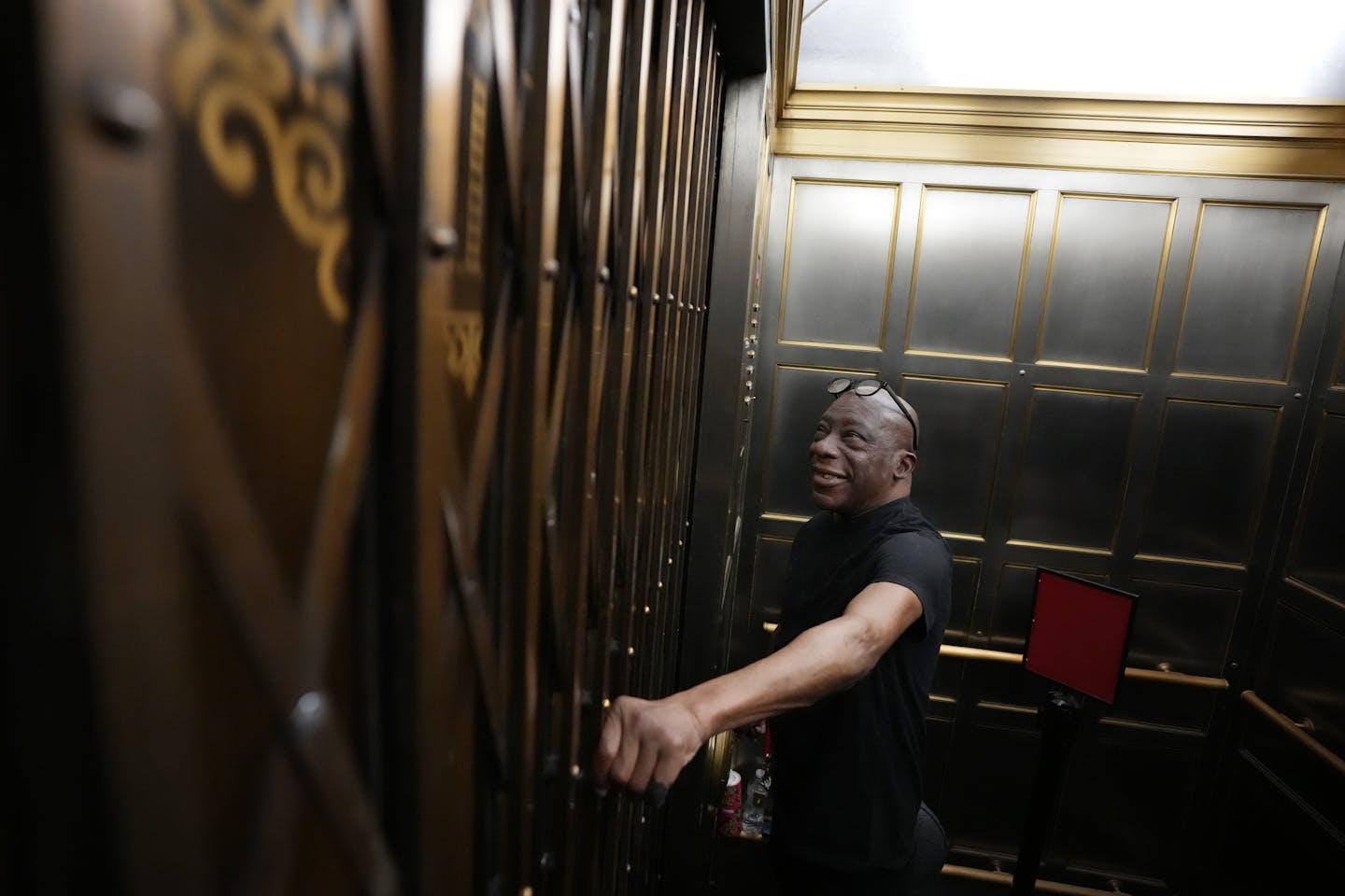 With Minnesota's last known elevator operator, Nicollet Mall office ...