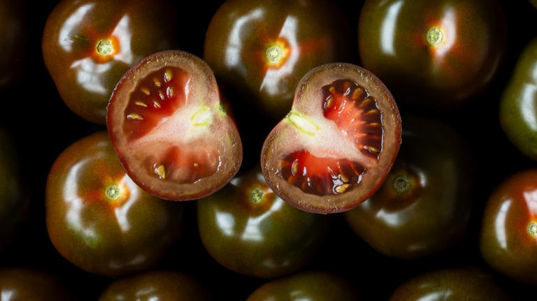 These Spanish tomatoes elevate sandwiches to new heights (and you can ...