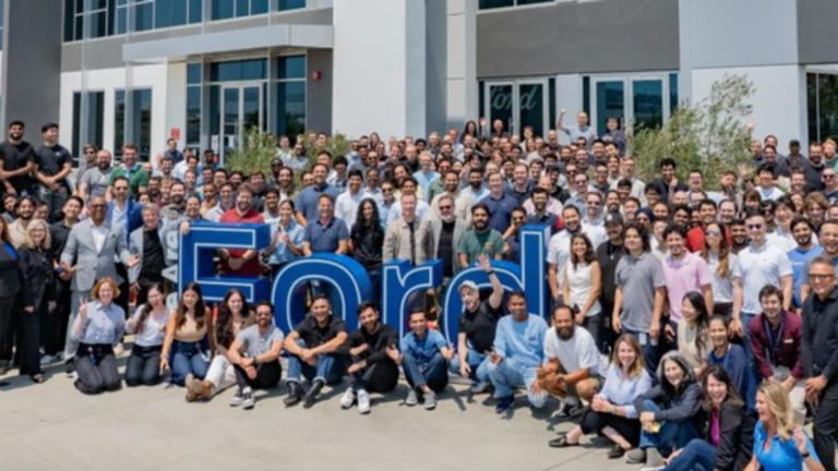 Ford says 350 veterans helped reduce new-car problems by 21% after AI ...