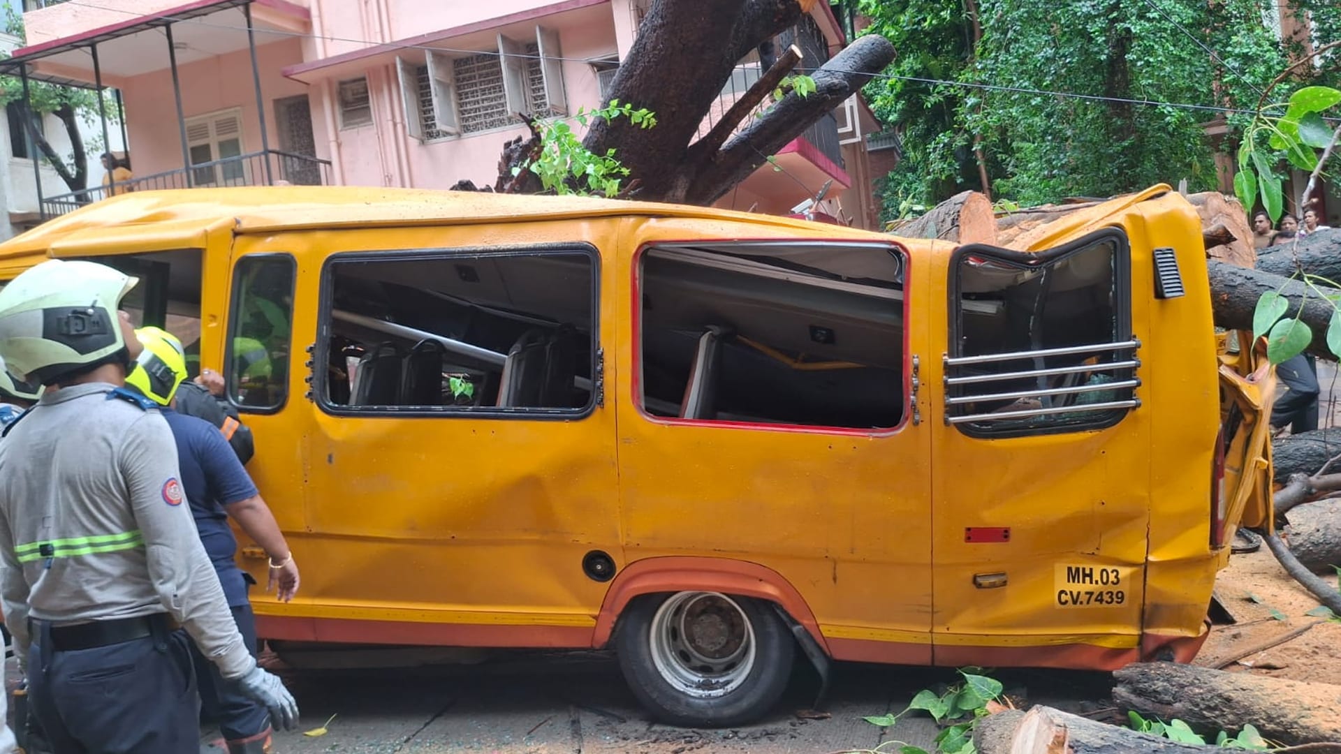 11-year-old student dies, 4 injured after tree falls on Mumbai school bus