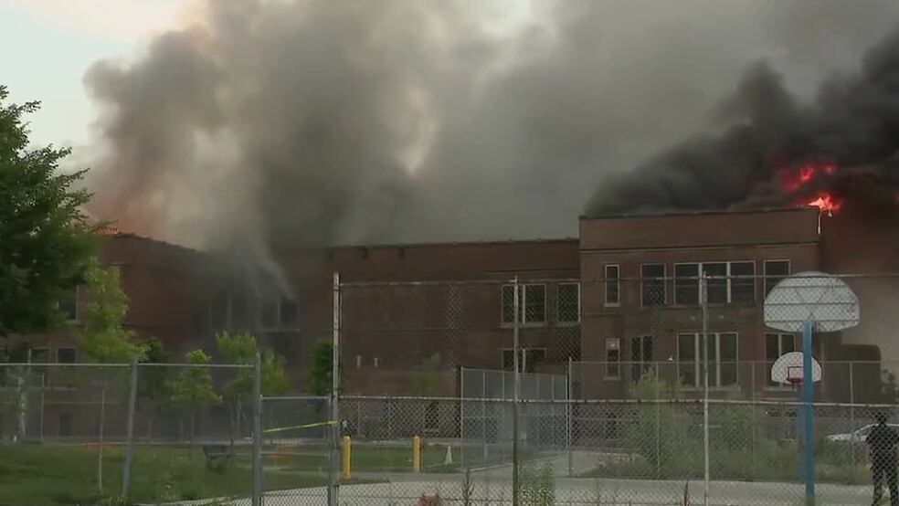 5-alarm fire at Milwaukee elementary school