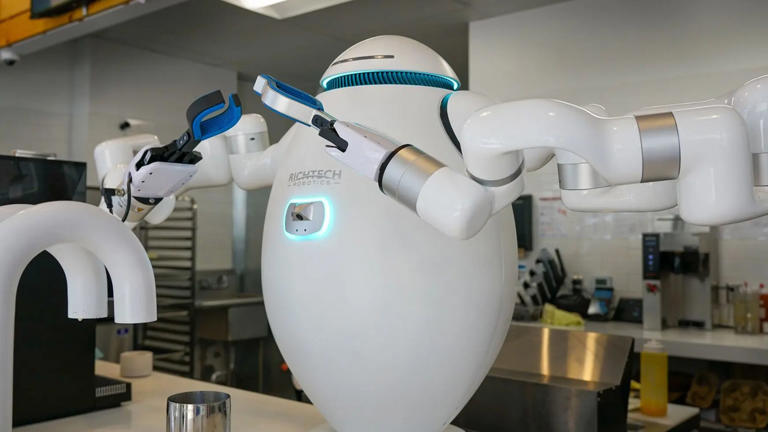 New humanoid robot goes live 24/7, lets anyone chat with it from ...