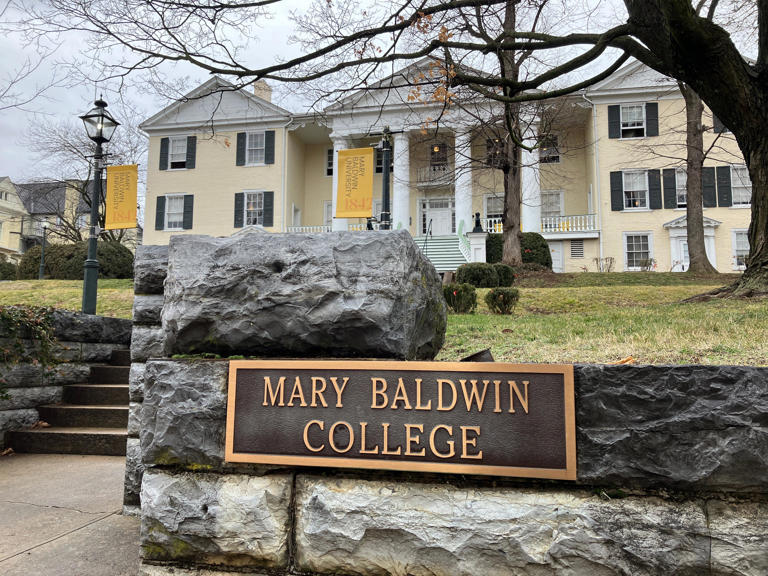 Mary Baldwin on probation, accreditation at risk over finances
