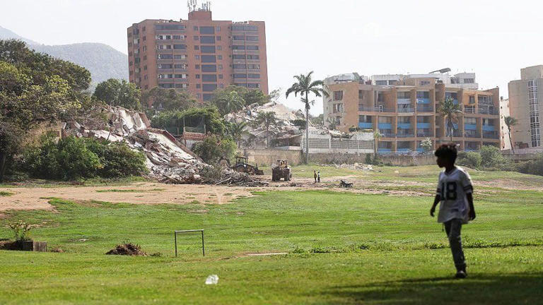 O campo de golfe que era símbolo de opulência e virou refúgio da ...