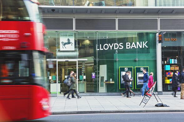 Lloyds Bank makes £10 a month change for customers