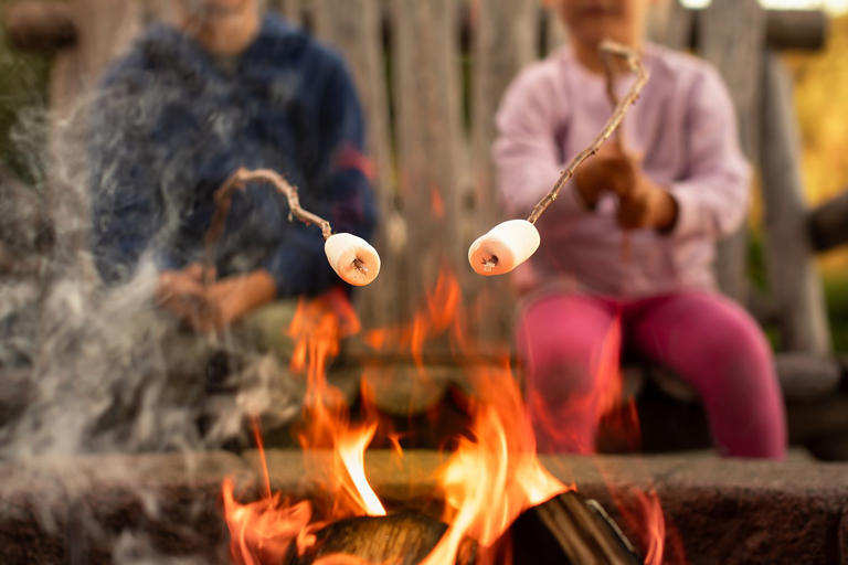 2 children airlifted to the hospital after suffering severe burns while ...