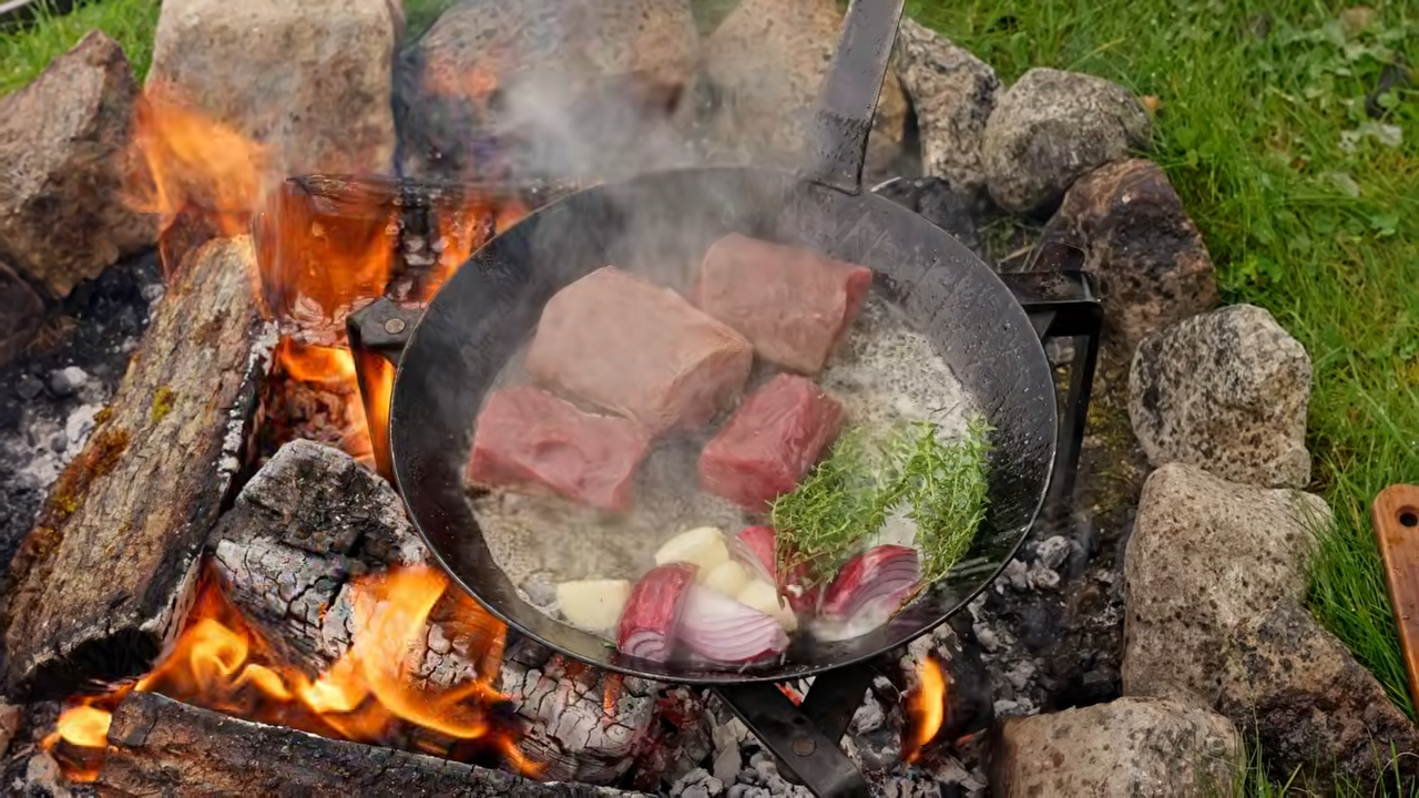 Meat meets the real game: Cooking like a Viking who has just arrived ...