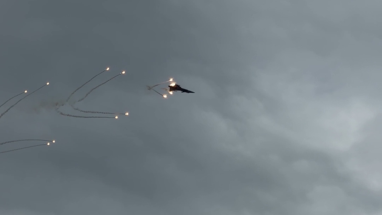 Aircraft flies across sky in Visby to mark 100th anniversary of Swedish ...