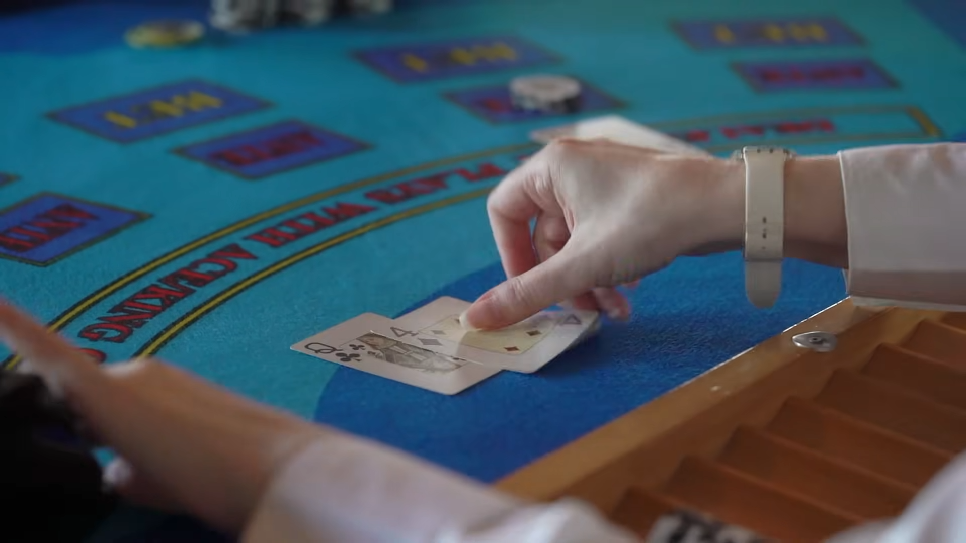 This is what casino workers see every day that tourists never notice