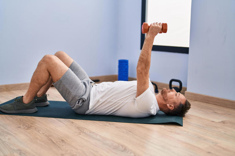Strong back and chest lowers heart attack risk – 5 beginner exercises ...