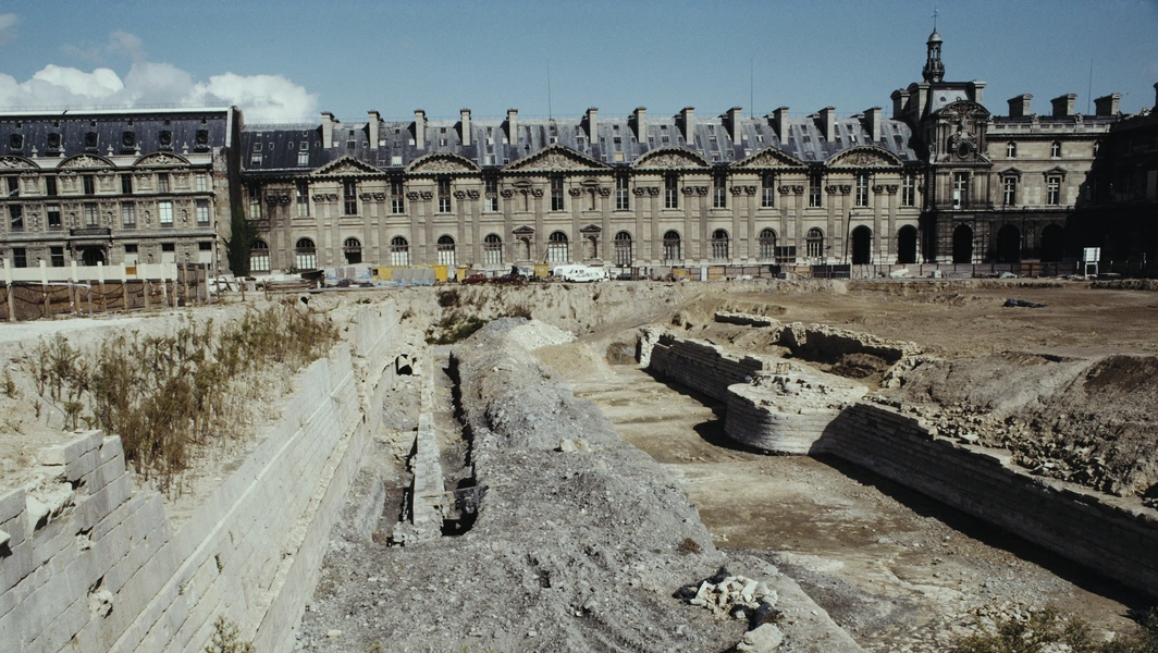 12 key moments and treasures of the Louvre Museum