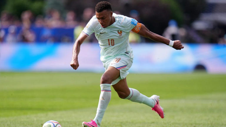 World Cup round of 32 props: The edge on Kylian Mbappé and Julian Quinones