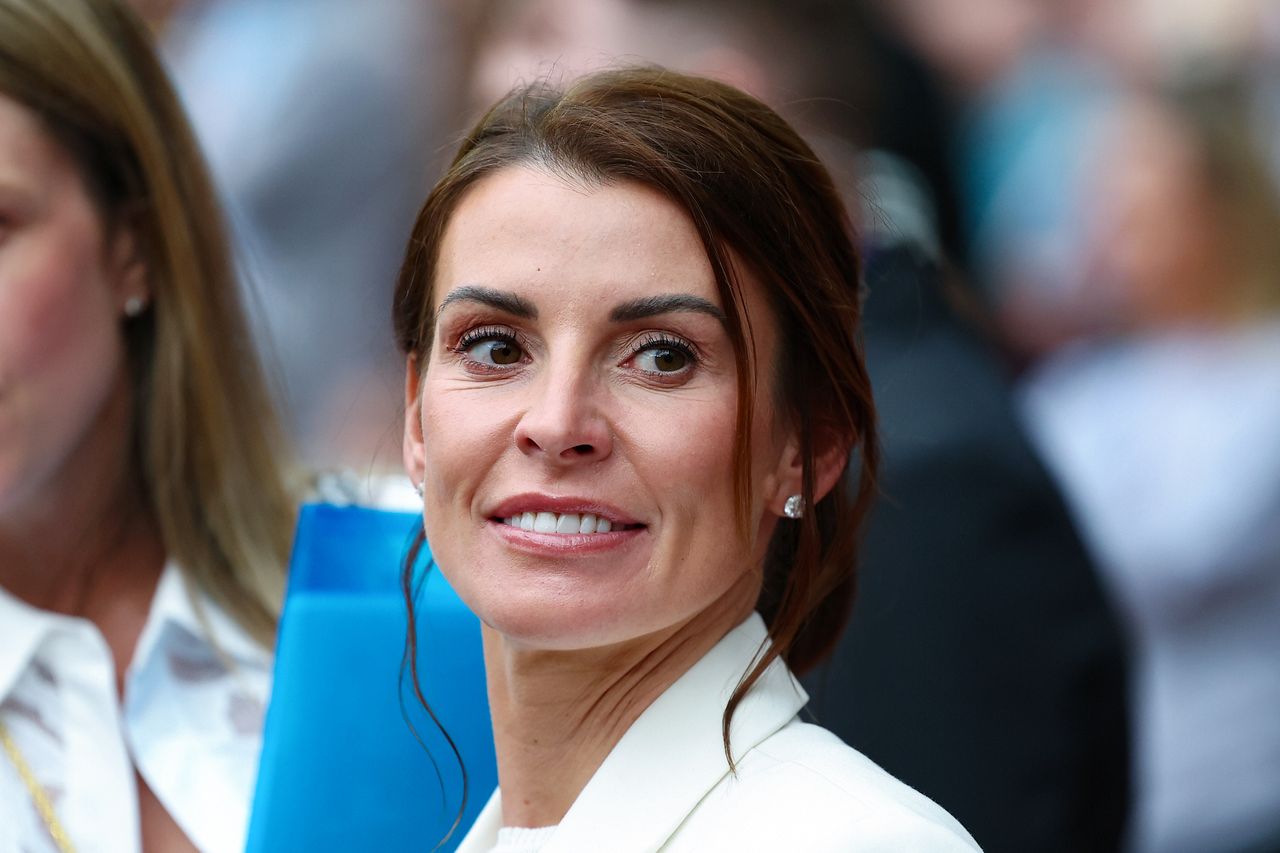 Coleen Rooney's trending polka dots and simple summer dress styling ...
