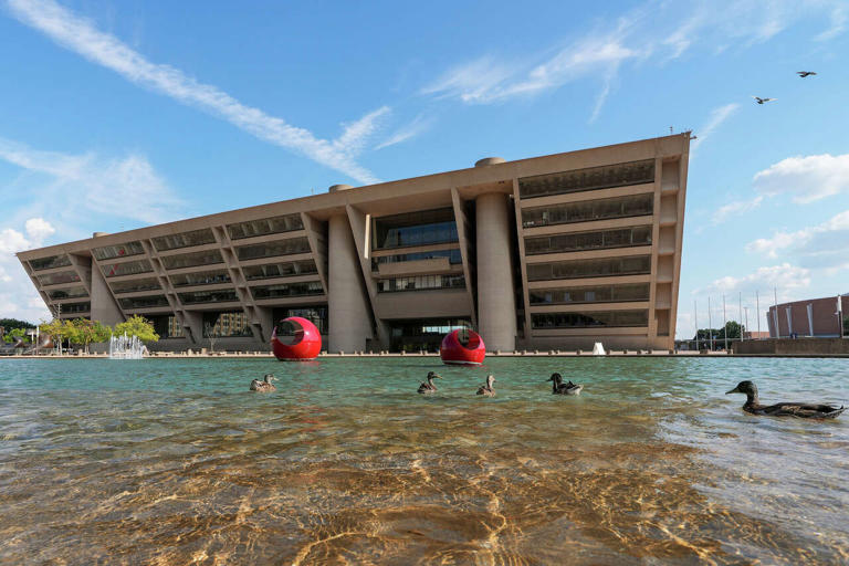 Dallas City Hall lands on most endangered lists