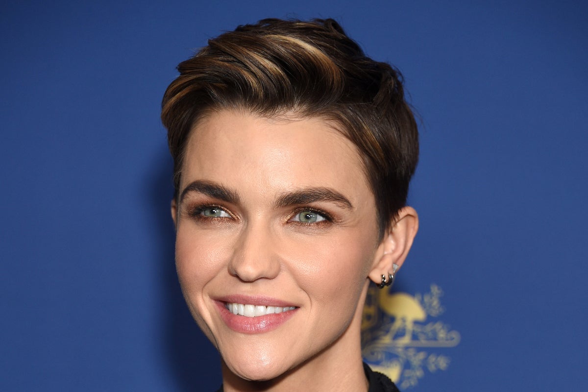 Batwoman star Ruby Rose breaks multiple ribs in painful pool fall