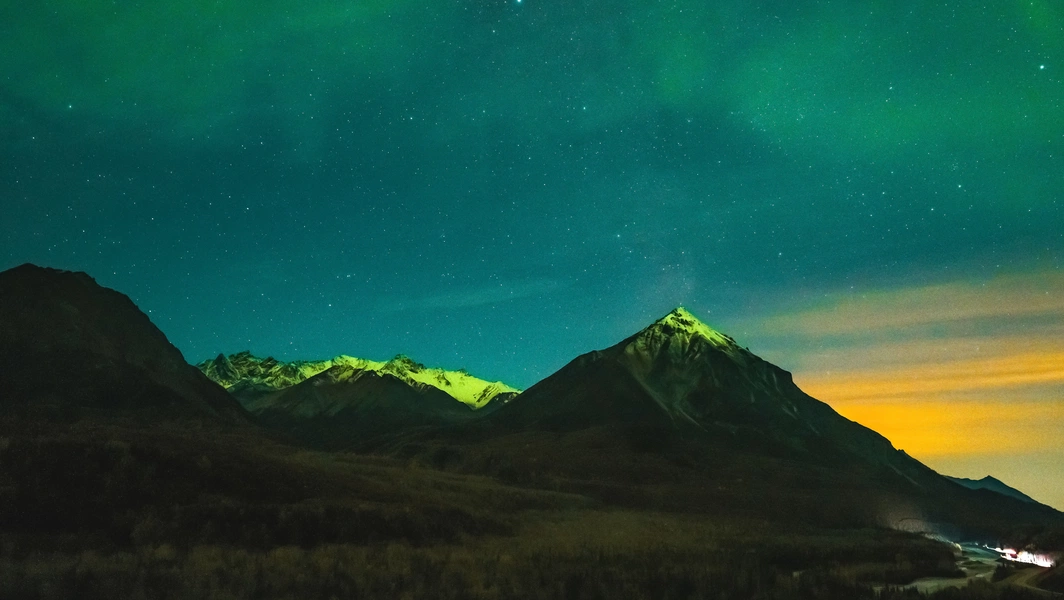 18 breathtaking landscapes and wildlife of Alaska