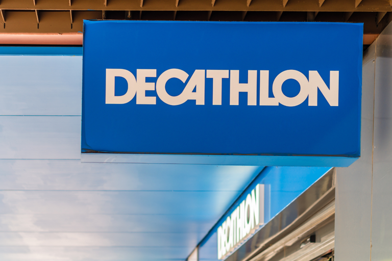 Decathlon's £14.99 'easybreath' anti-fog snorkeling mask 'allows you to ...