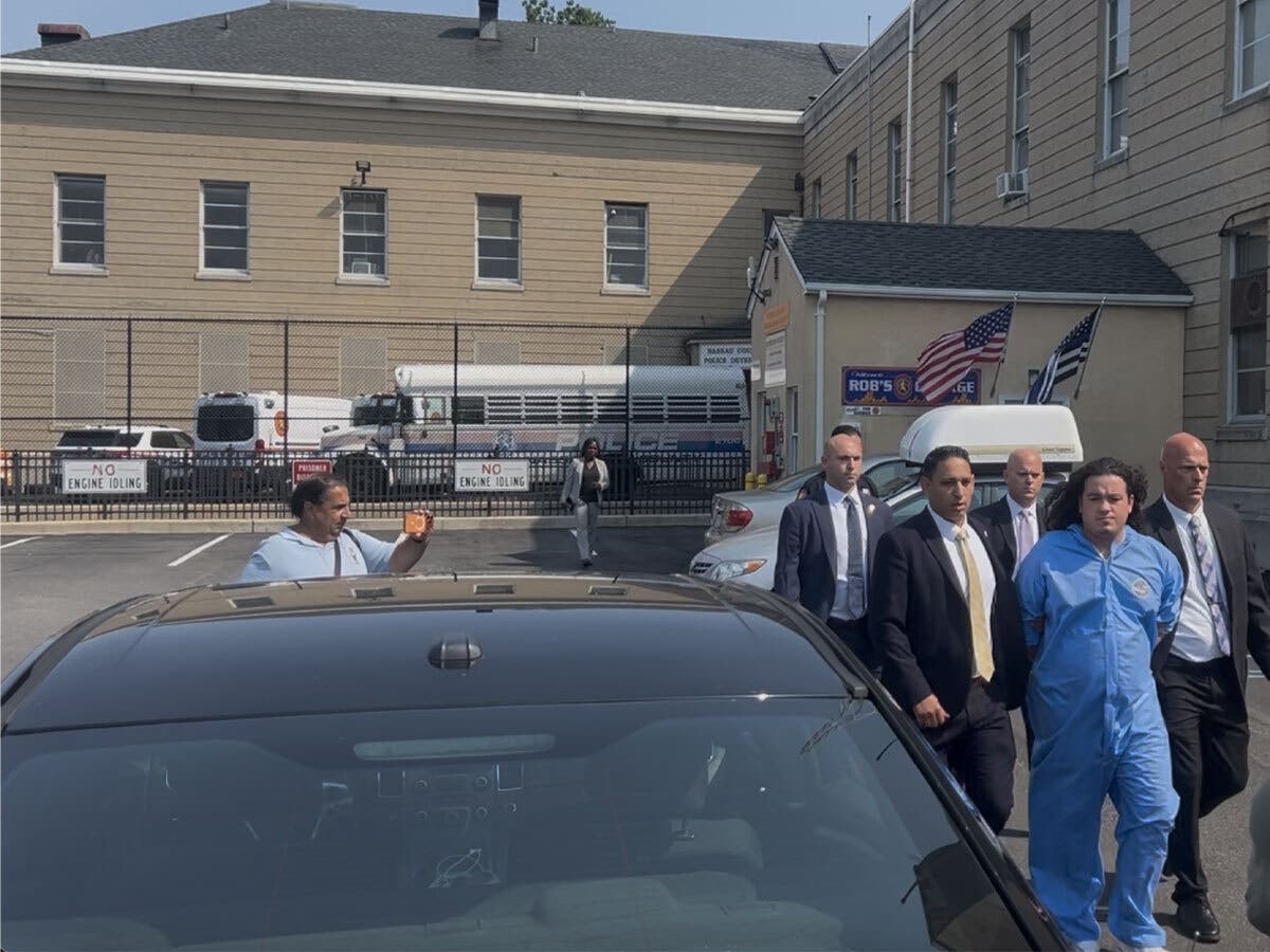 LI Music Teacher Charged With Strangling Stonybrook Student To Death ...