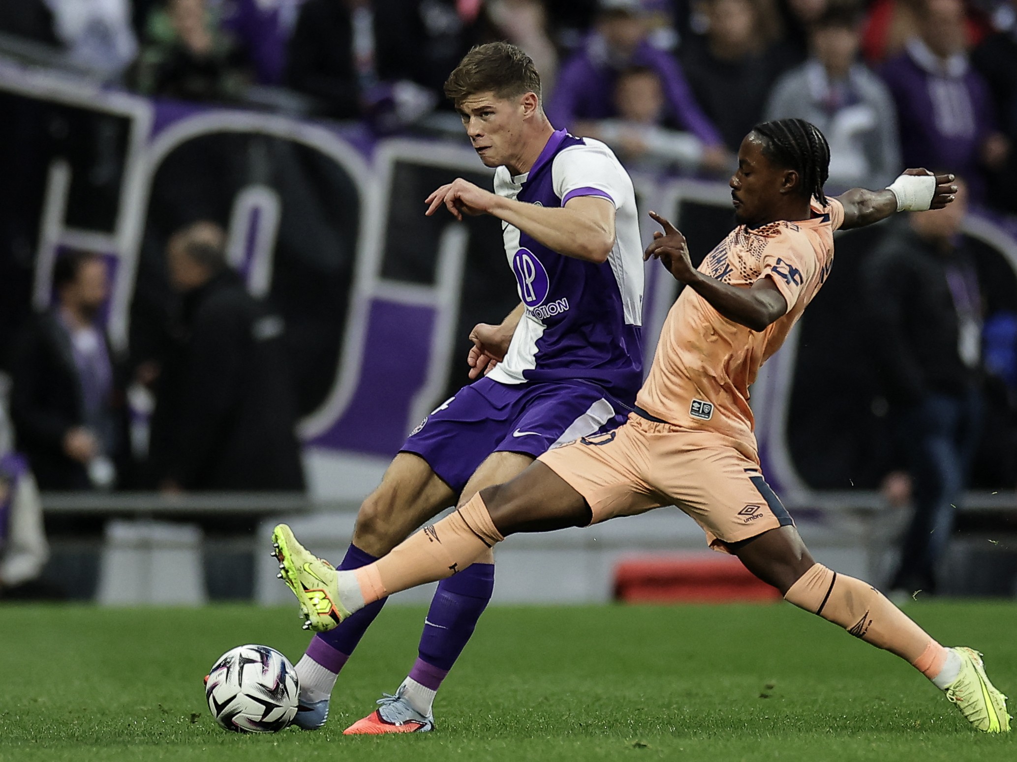 Crystal Palace can now sign perfect Lacroix replacement – but Leeds ...
