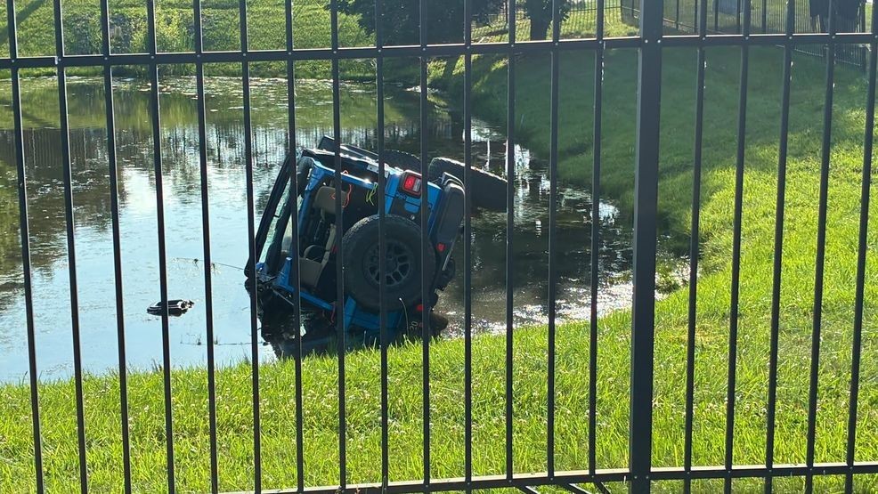 Firefighters respond to rollover crash near Mount Morris Twp. apartment ...