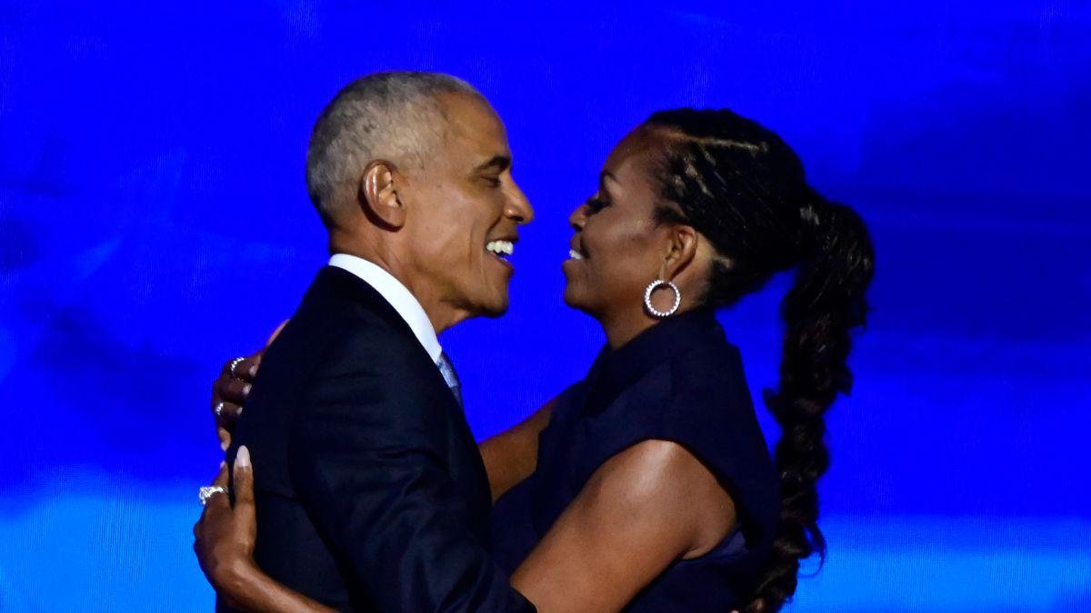 Barack and Michelle Obama get flirty while talking about new ...