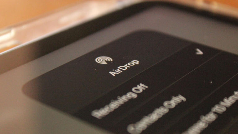 Over 5 billion iPhones and Android devices are vulnerable to this ...
