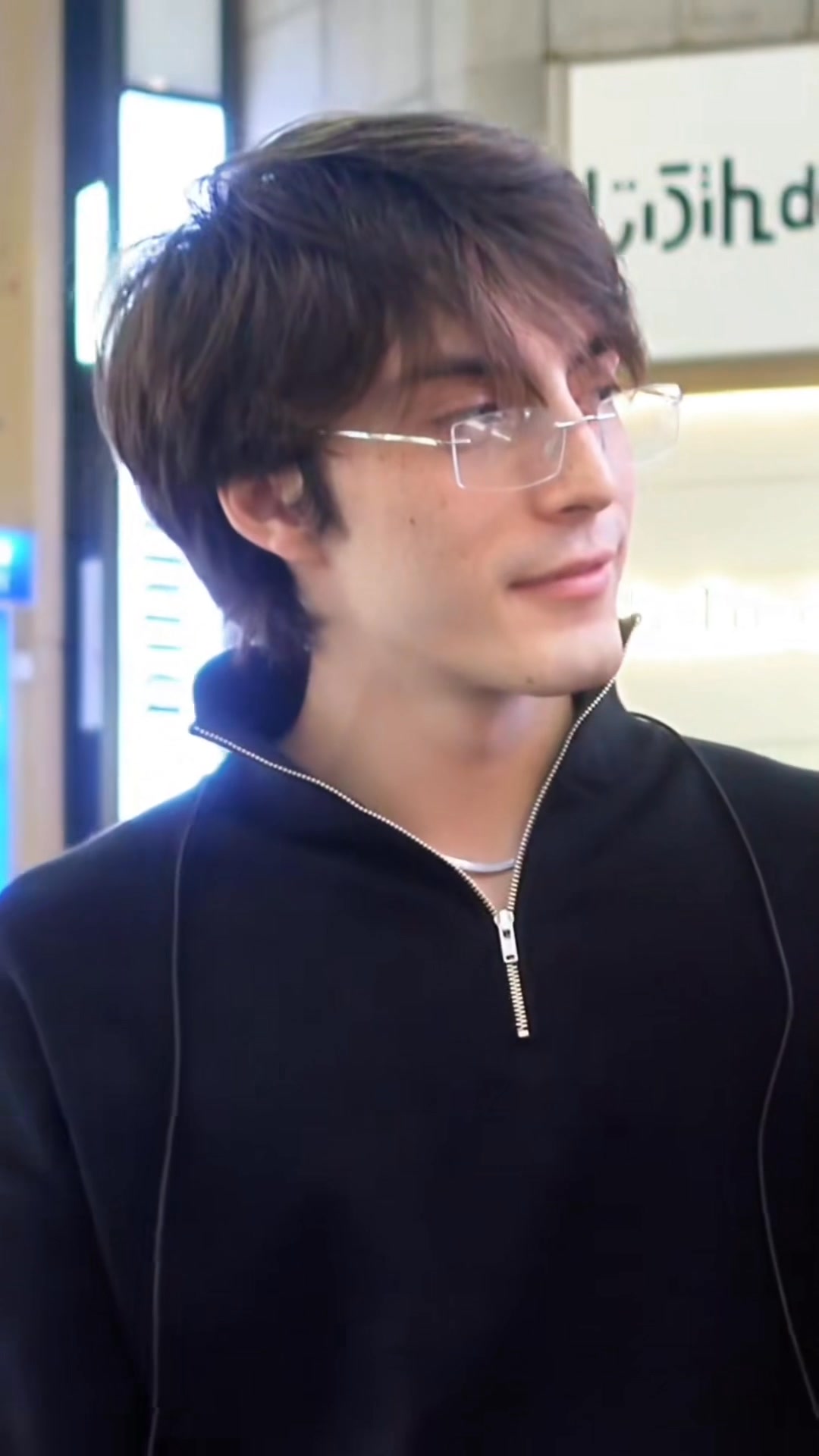 Asking Swhite about his background