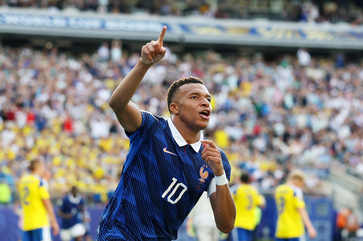 Mbappe continues blistering form as France cruise past Sweden
