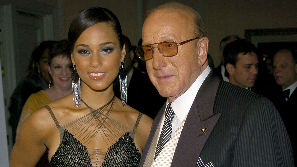 Stars pay tribute to Clive Davis at his funeral in New York