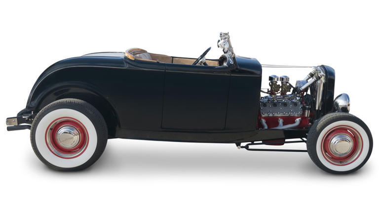 Why is the 1932 Ford called a deuce?