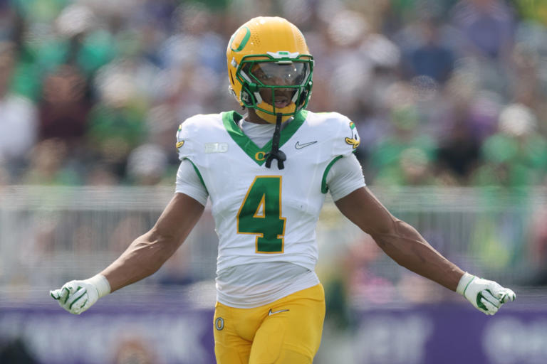Four Ducks selected as Walter Camp preseason All-Americans