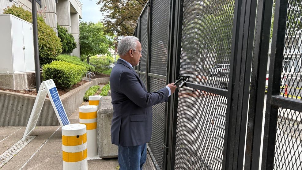 Eugene Federal Building fence stays up for now as legal fight continues