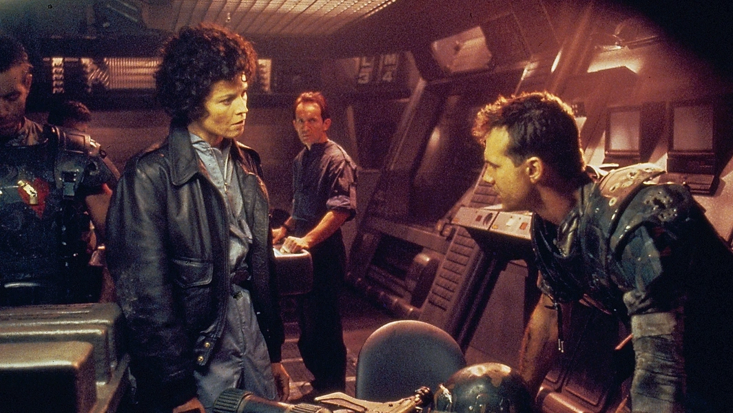 8 iconic 1980s alien films