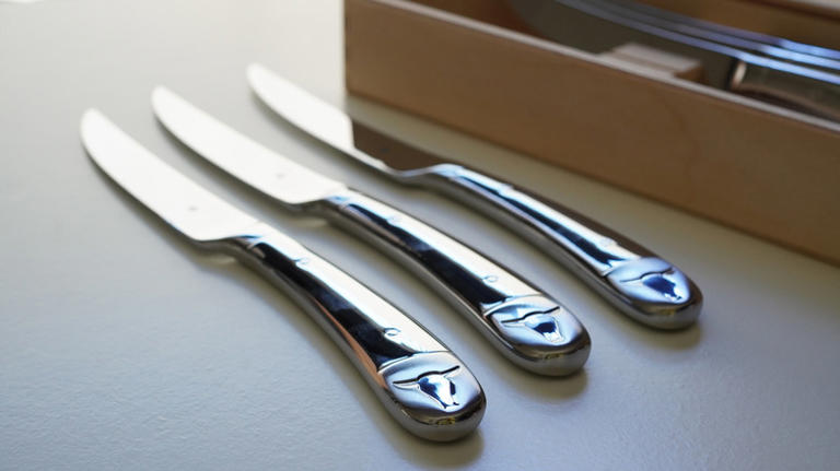 The average lifespan of a good set of steak knives