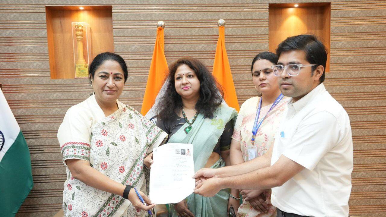 Delhi SIR kicks off, 1.6L enumeration forms distributed on day 1