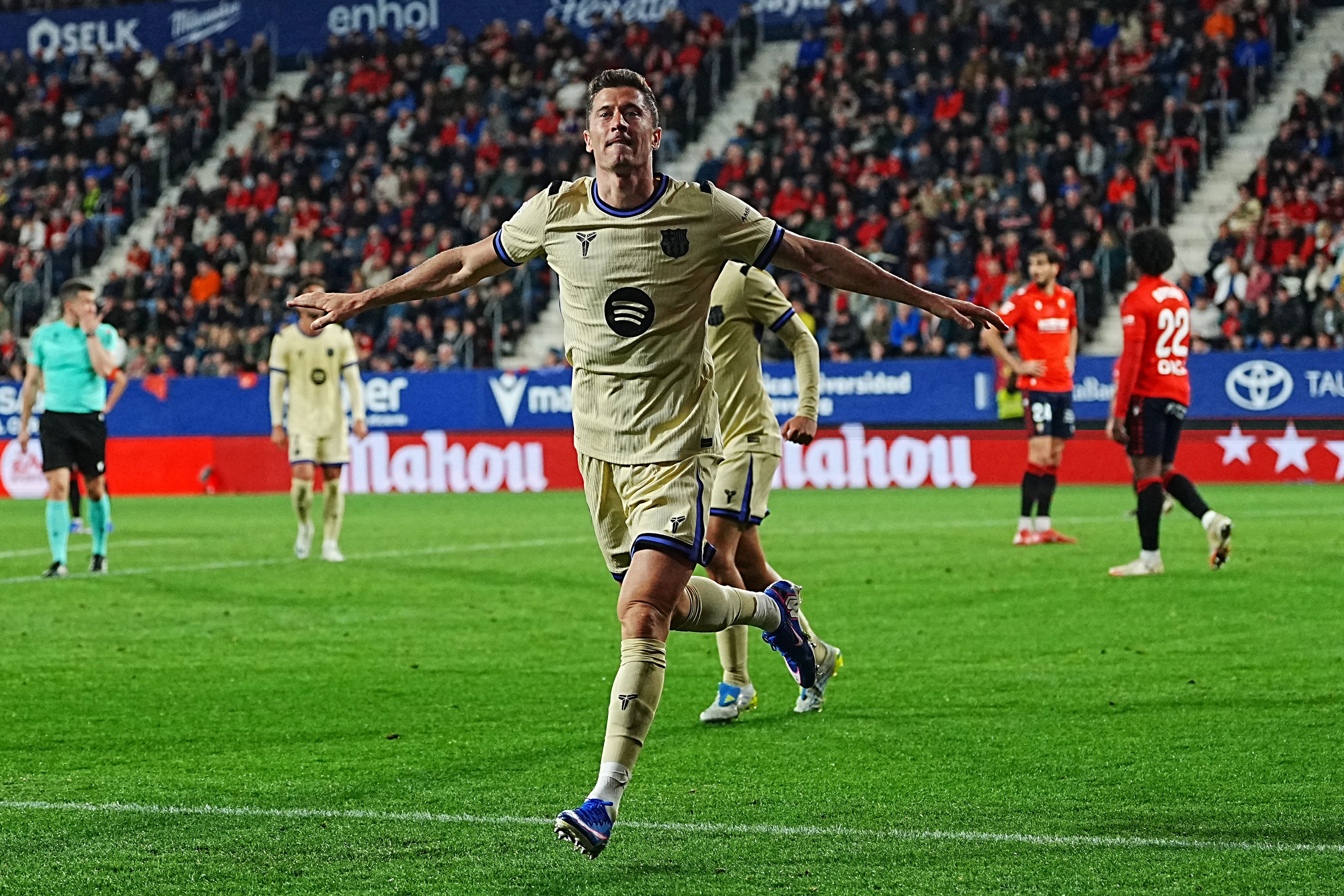 Gregg Berhalter on the Fire's acquisition of Robert Lewandowski