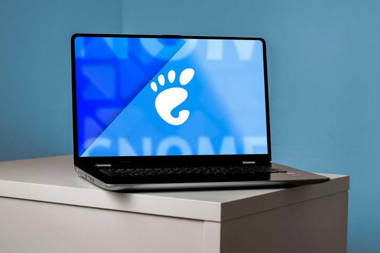 GNOME or KDE Plasma: Choosing the wrong one can ruin your Linux experience